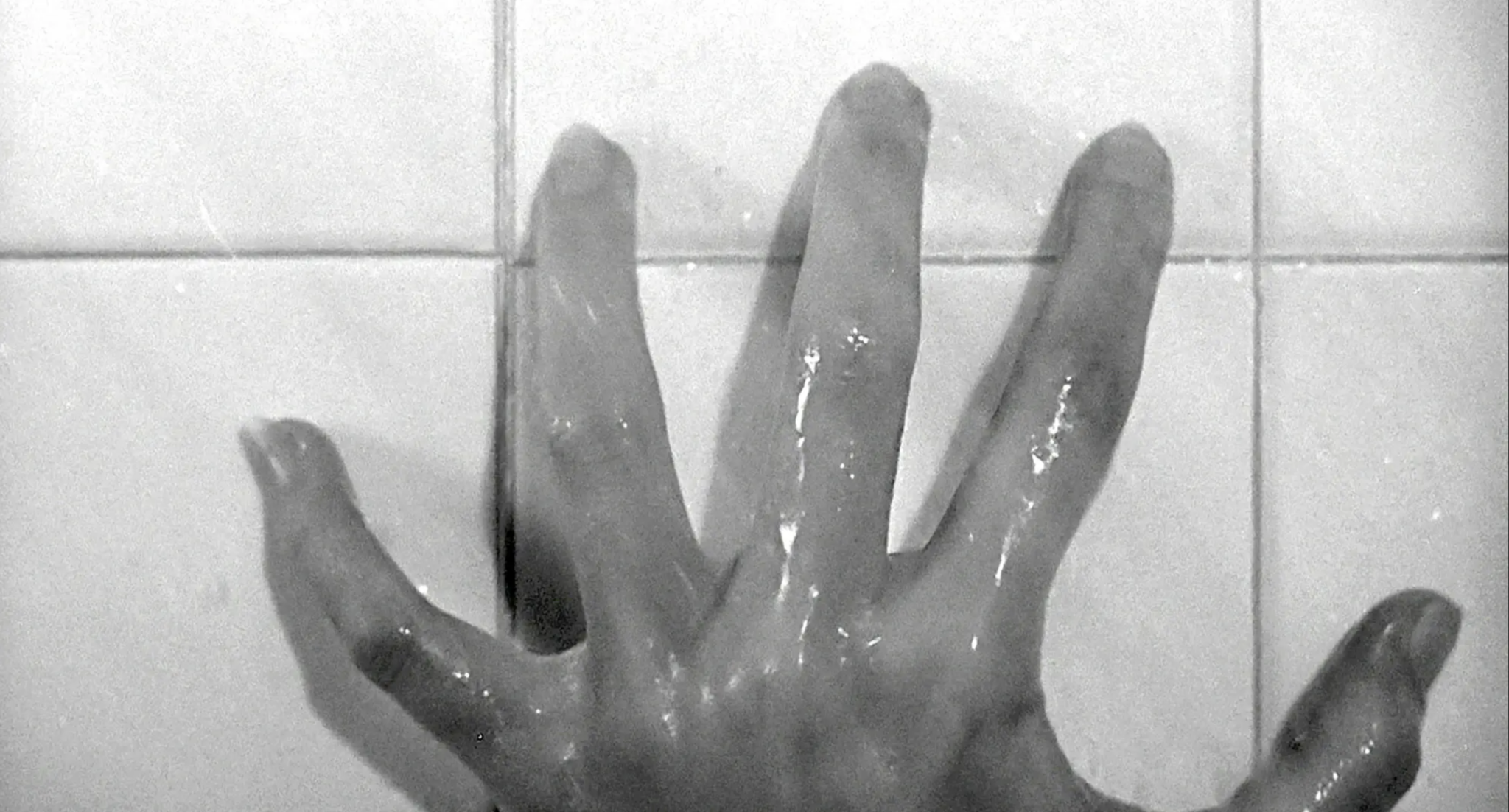 5 Scariest Bath Scenes in Cinema History – NKBA